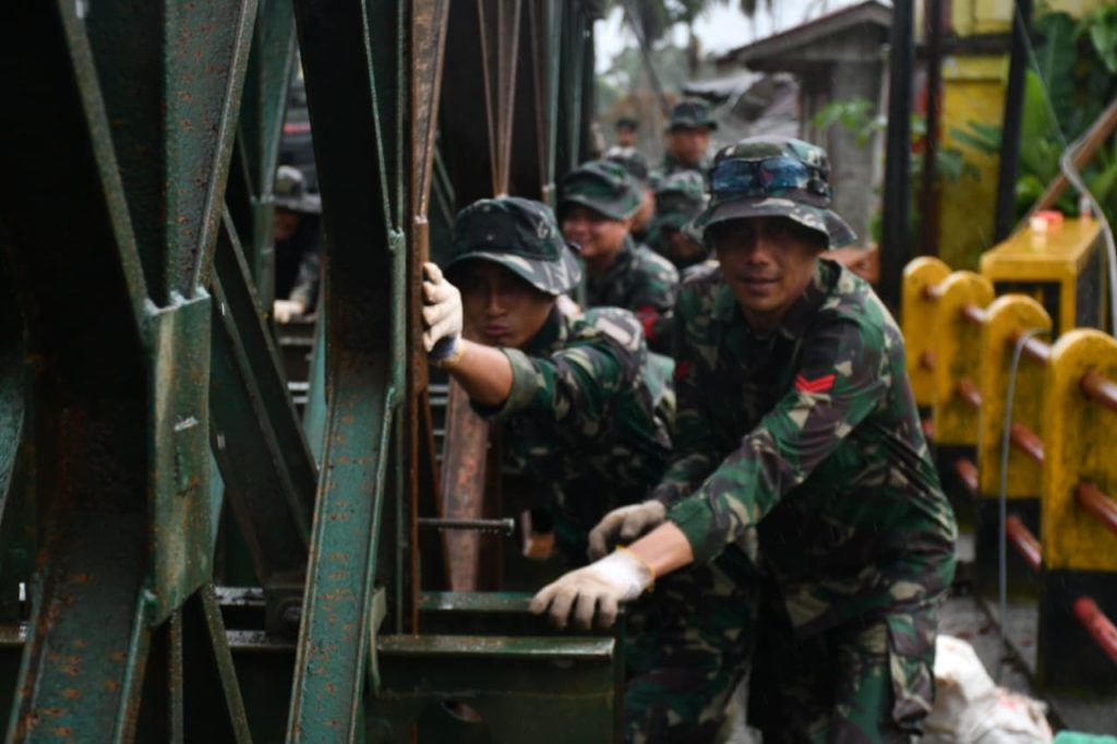 Satgas Gulbencal Yonzipur I/BB Mulai Bangun Jembatan Bailey di Garoga